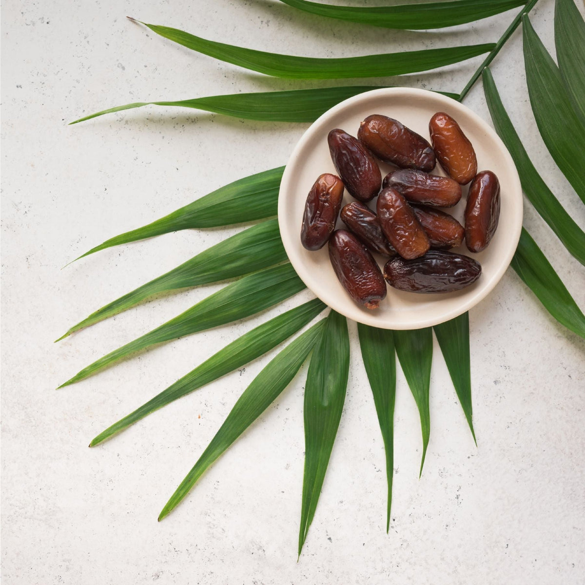 Medjool Dates Calories: How Many Are in One & How Much Is Too Much ...